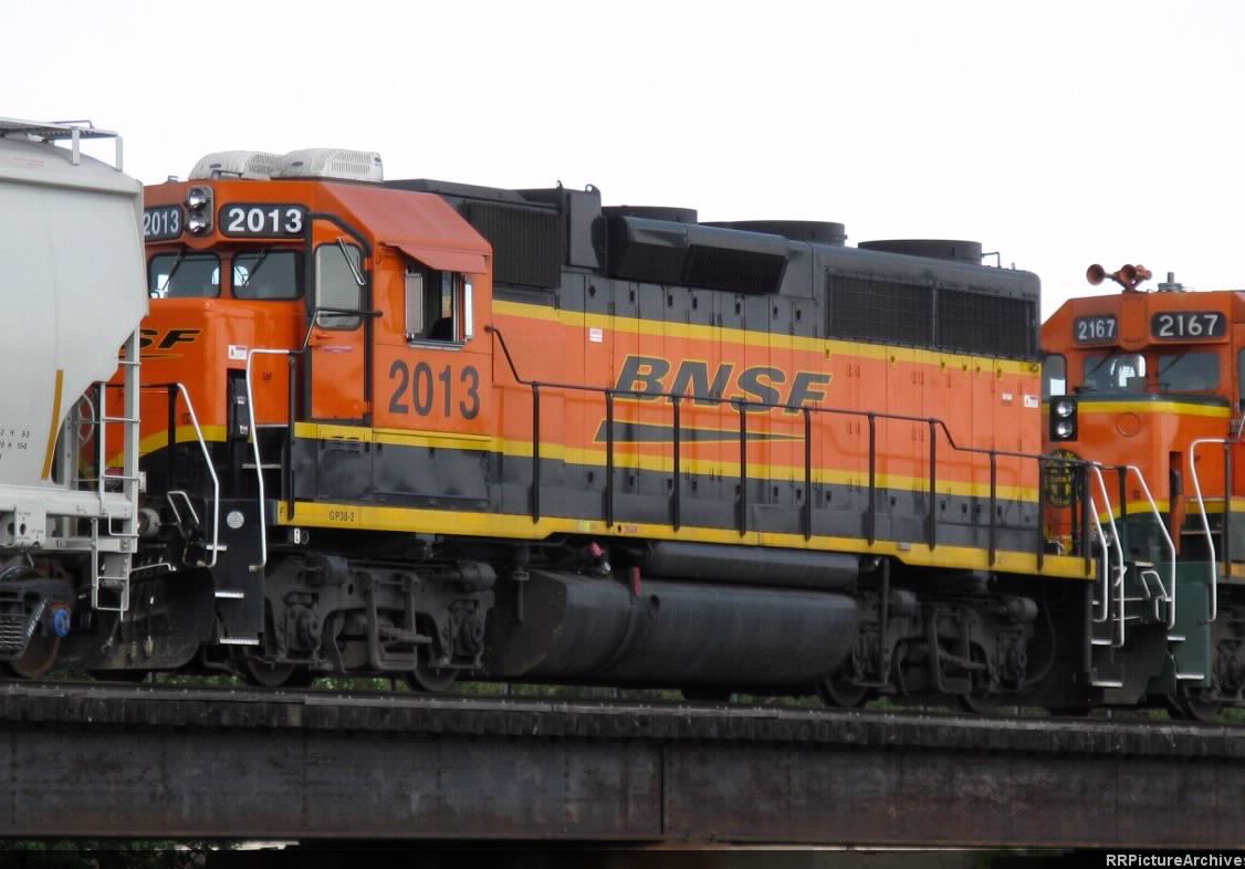 BNSF 2013 (GP38-2)